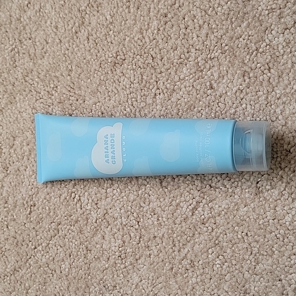 Ariana Grande | Bath & Body | Nwt Ariana Grande Cloud Body Souffle 34 ...